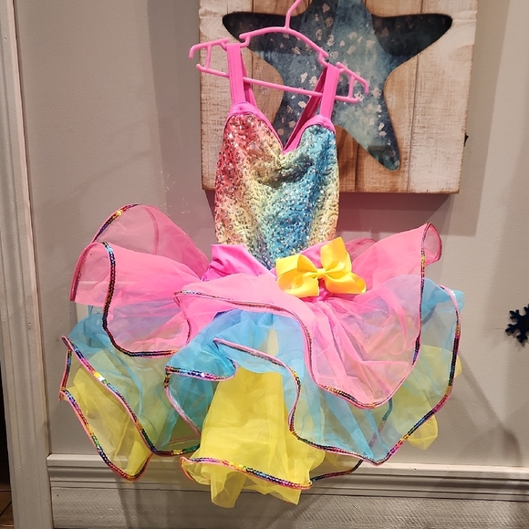 Weissman | Costumes | Euc Weissman Girls Sz C Rainbow Sequins Ruffled ...